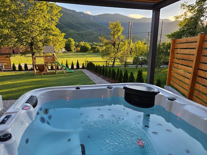 Oak House With Private Sauna And Jacuzzi - Gospić