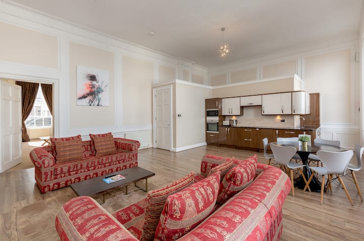 York Place City Centre 2 Bedroom Apartment - Leith