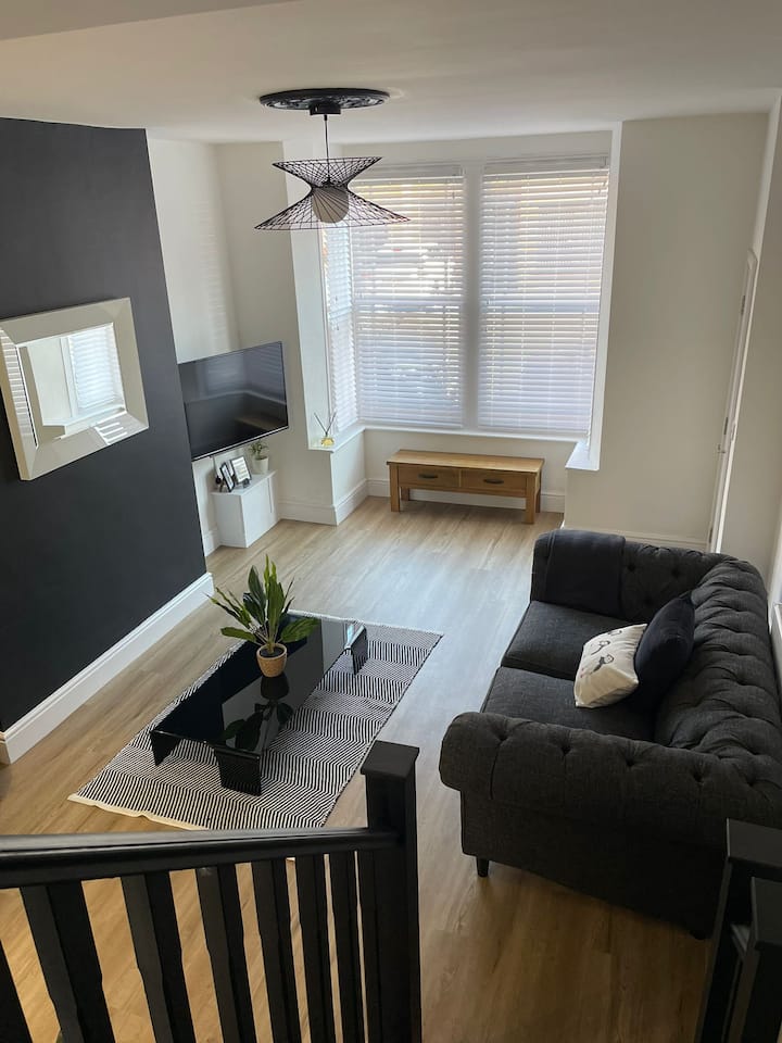 Modern 2 Bedroom Beach House - Cleethorpes