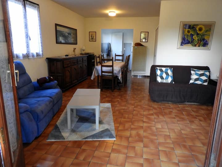Studio Indépendant Bas De Villa - ibis budget Cannes Mougins