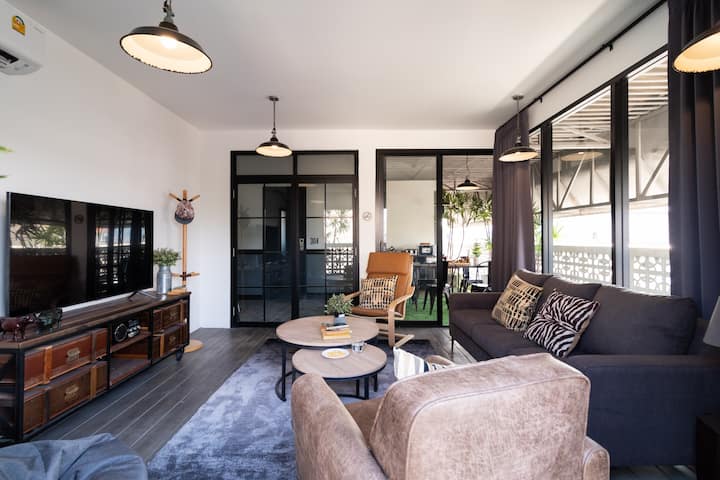 5br + Living Room + Shared Pool - Chiang Mai