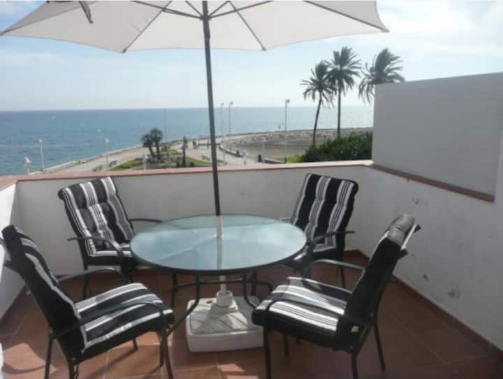 Buenísima Casa Frente Al Mar. - Málaga, Spagna