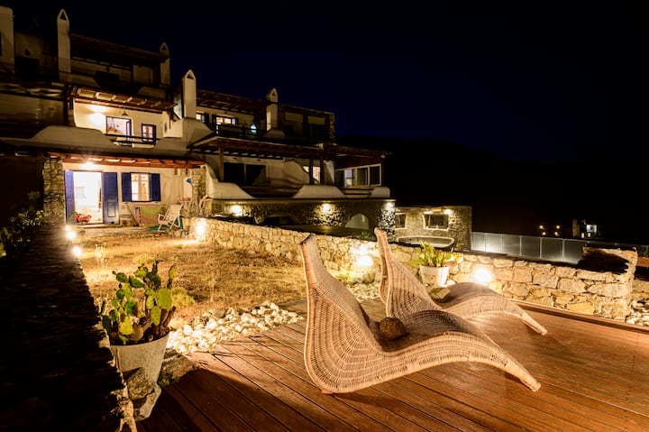 A Two Story House In Cyclades - Mykonos