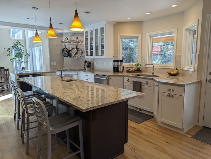 Gorgeous Home W/backyard Retreat - Boulder, CO
