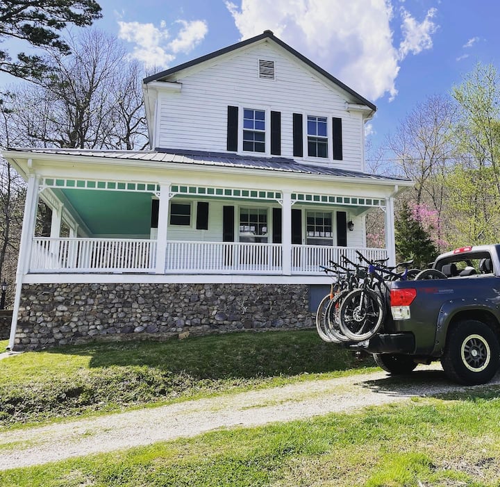 House On Mountain - Elephant Rocks State Park, Belleview