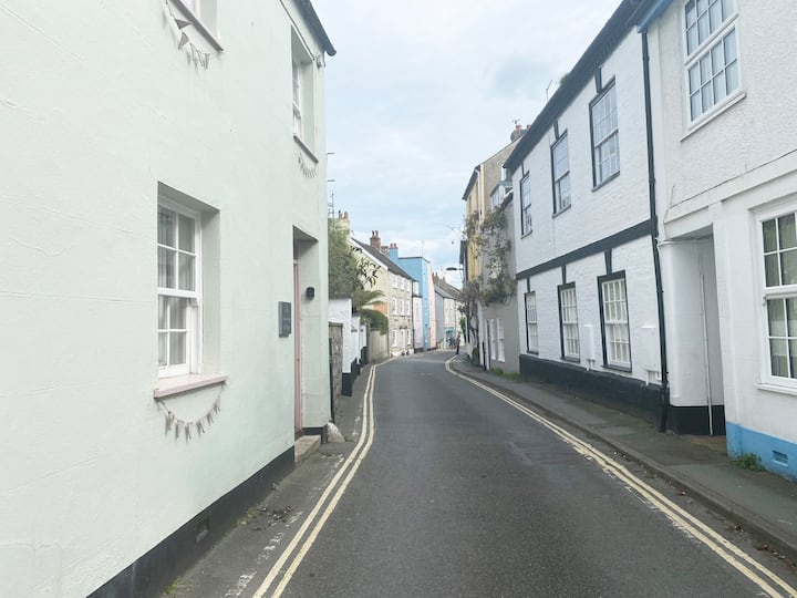 Bunting Cottage In The Centre Of Lyme Regis - Lyme Regis