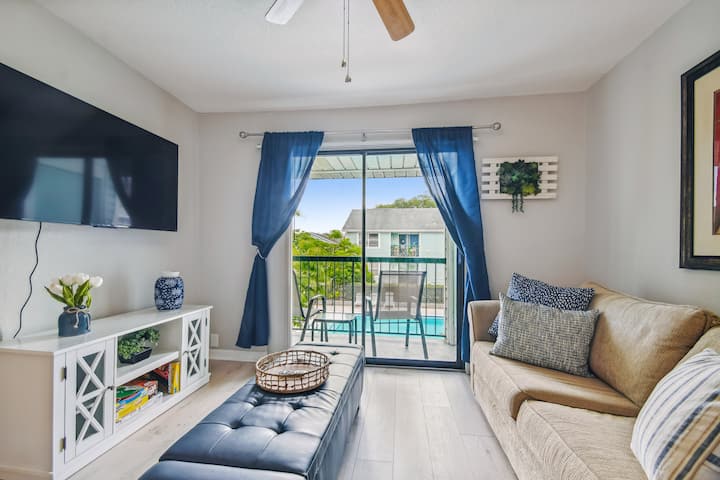 The Orchid By Dny Prime Steps From Usf With Pool - Temple Terrace, FL