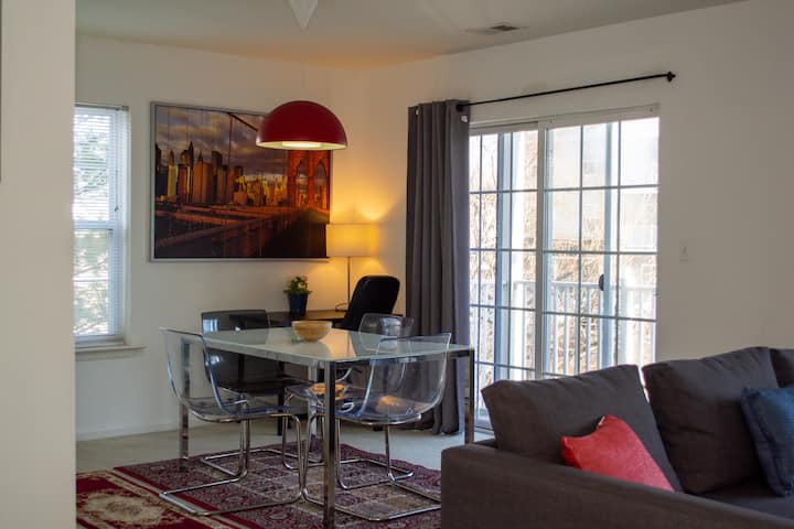 Spacious 2br Townhome W/d Free Parking Metropark - Edison, NJ