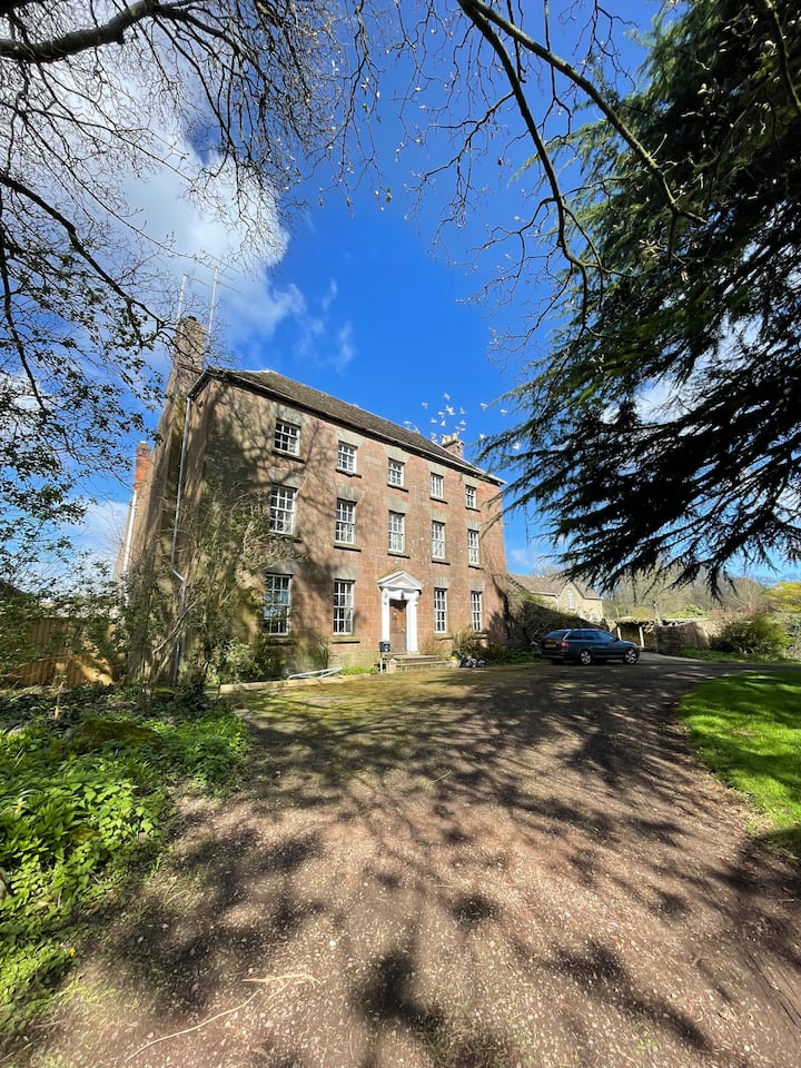 Four Poster Suite In Country Manor House - Symonds Yat