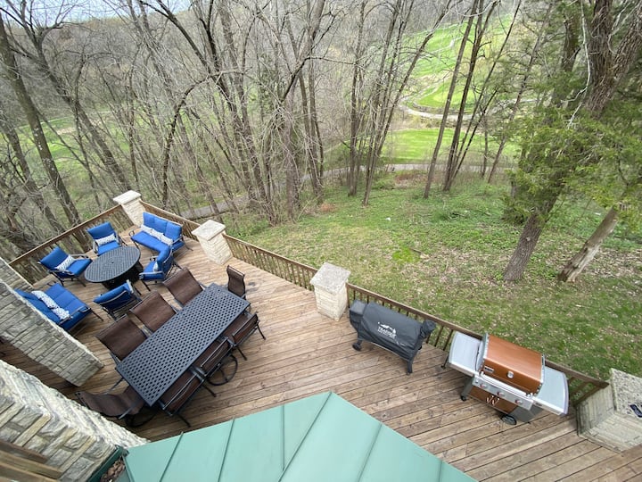 Birdies Golf Retreat | Traeger, Firepit & Nature! - Galena, IL