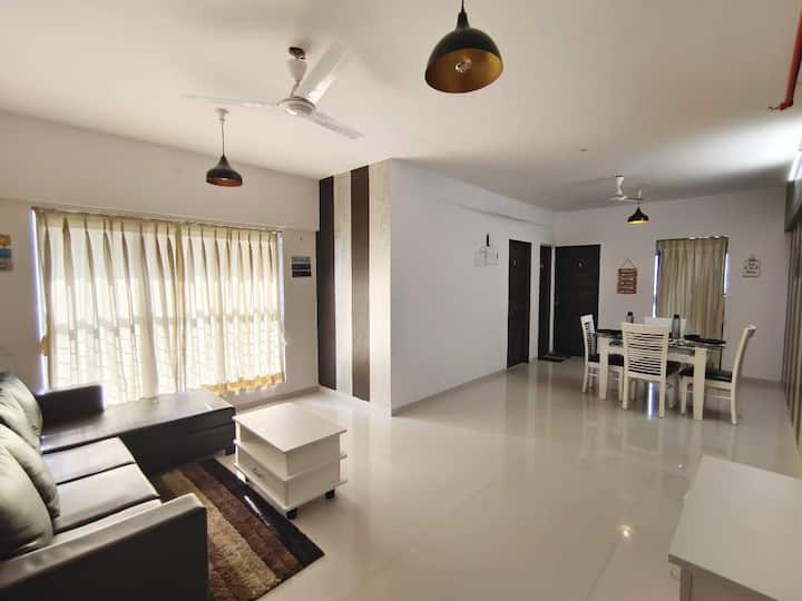 Astha Home -Spacious 2br Near Metro Station. - Mumbai