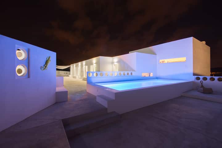 Villa For 40 Persons | Casasupertubos - Peniche