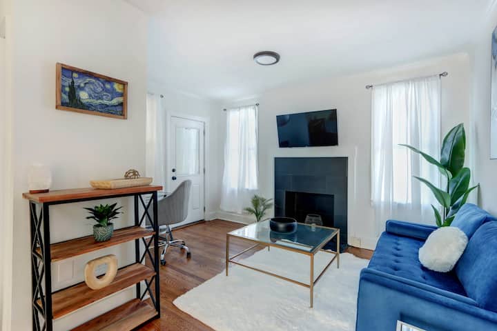 Renovated Apartment Near Daffin - Savannah, GA