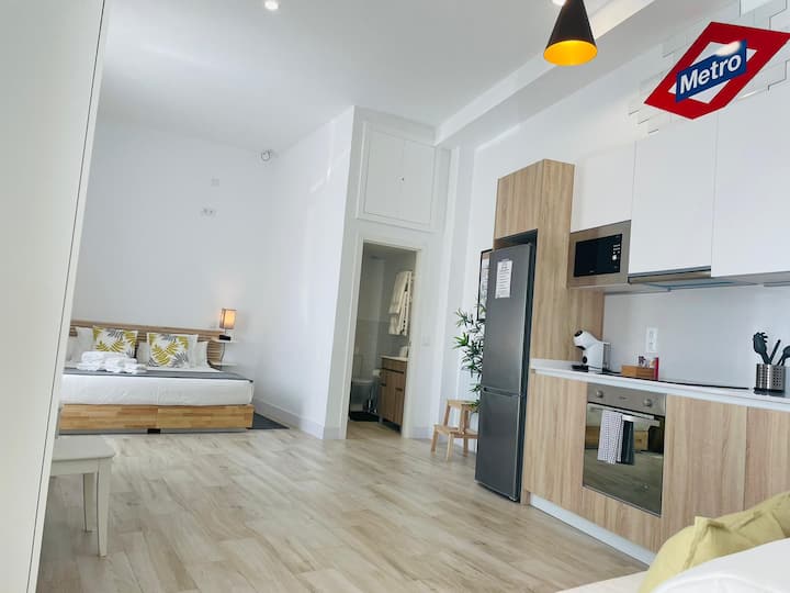 Ap.5-loft 5 Personas. Tranquilo. Metro Y El Retiro - Madrid