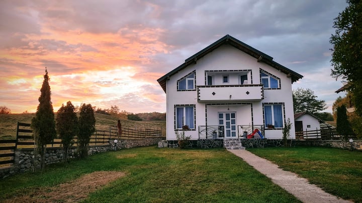 Corbeni Villa - Transfagarasan - Arefu