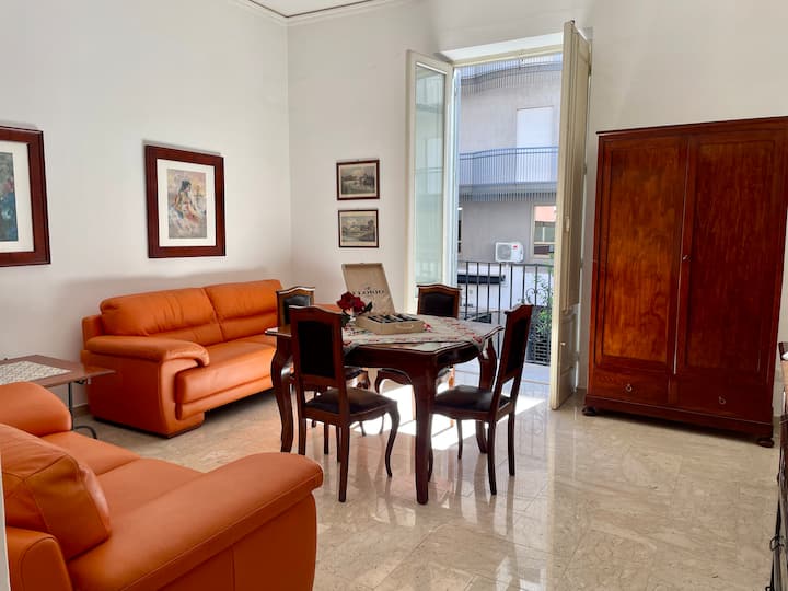 Calici Di Marsala - Via Roma 73 - Marsala