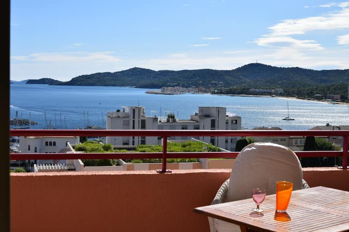 Grand Studio Terrasse Vue Mer + Clim + Boxe - Le Lavandou