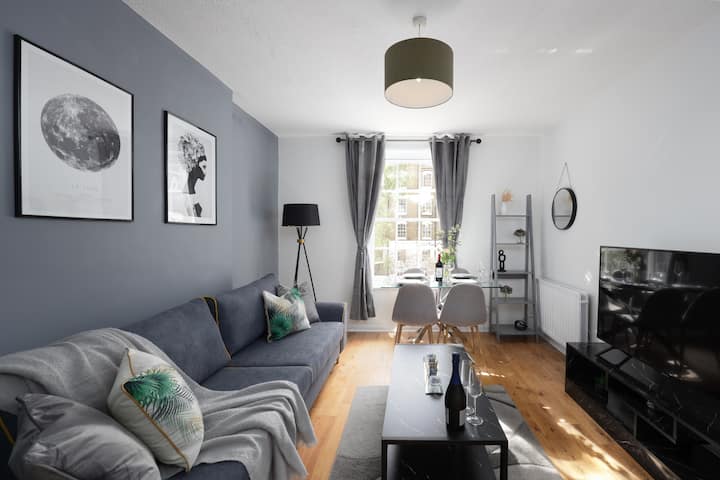 Modern 1 Bedroom Apartment  Next 2 Old Street St - London