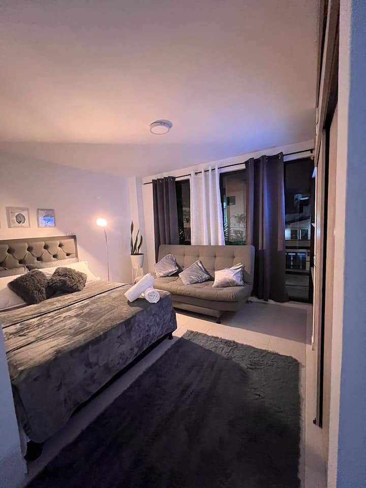 Lindo Apto Cerca A Laureles+wifi+cocina Equipada - Medellín