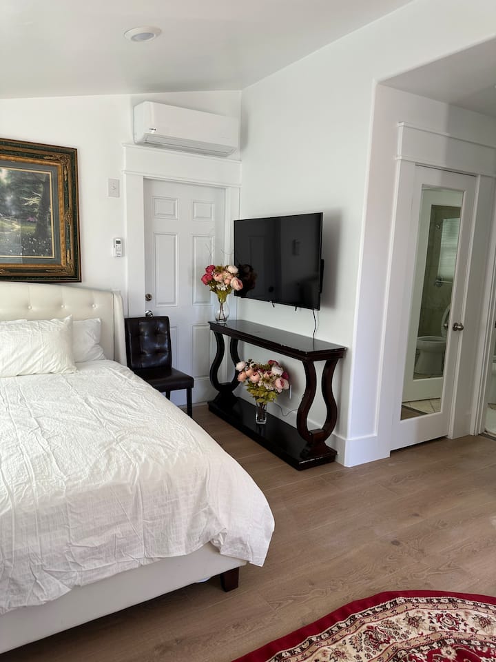 Newcozy One Bedroom Home - Fullerton, CA
