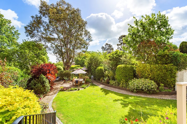 Spectacular 4 Bed Family House In Mount Merrion - Dublín