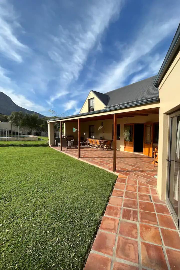 Franschhoek Holiday Home - Franschhoek