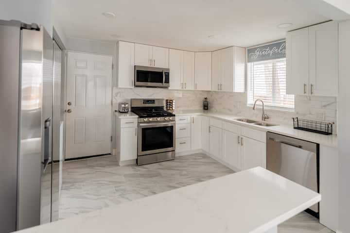 Golfers Dream Olde Town Arvada - Arvada, CO