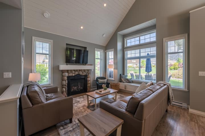 The Lakehouse/snow Vacation Rental - Osoyoos