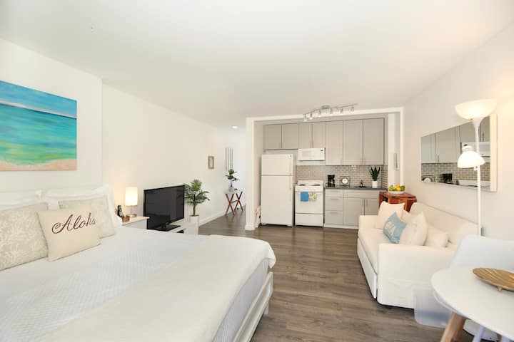 Renovated Waikiki Studio, Full Kitchen, Pkg! Fv811 - Honolulu, HI