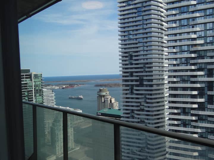 1br+sofa With Waterfront Views - Scotiabank Arena