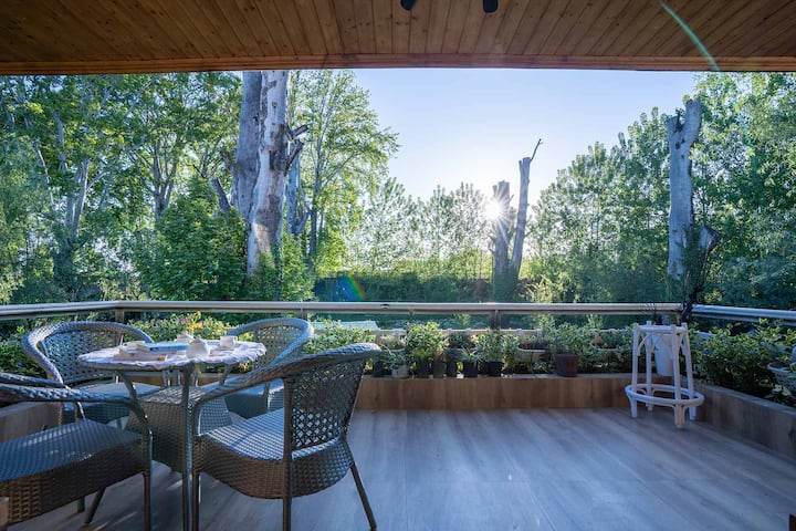 Waterside 4br Srinagar | Bbq, Bonfire | Stayvista - Srinagar