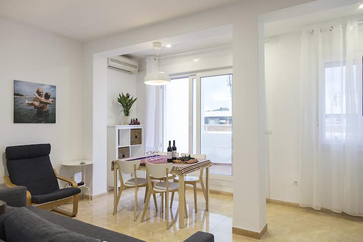 María Luisa Home - Aéroport de Malaga-Costa del Sol (AGP)
