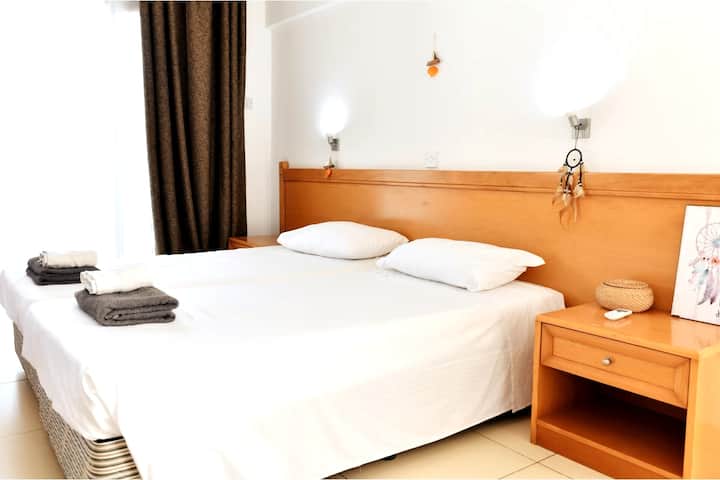 Studio White In Ayia Napa - Ayia Napa