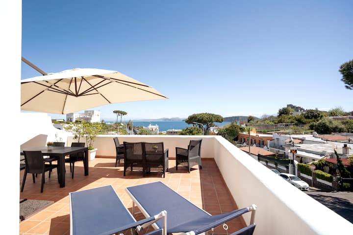 Castle Bay - Seaview Apartment With Large Terrace - Ischia