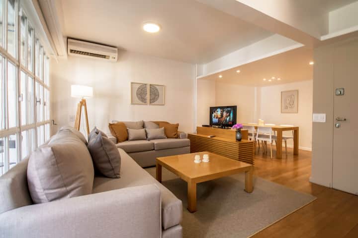 Stylish Spacious 2br With Office At Recoleta - Buenos Aires