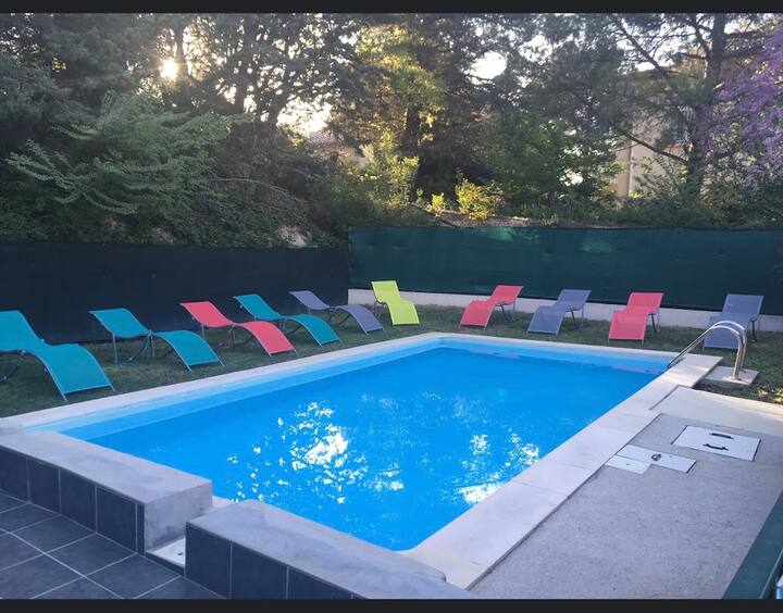 Joli Studio Avec Grande Terrasse   Parking Gratuit - Aix-en-Provence
