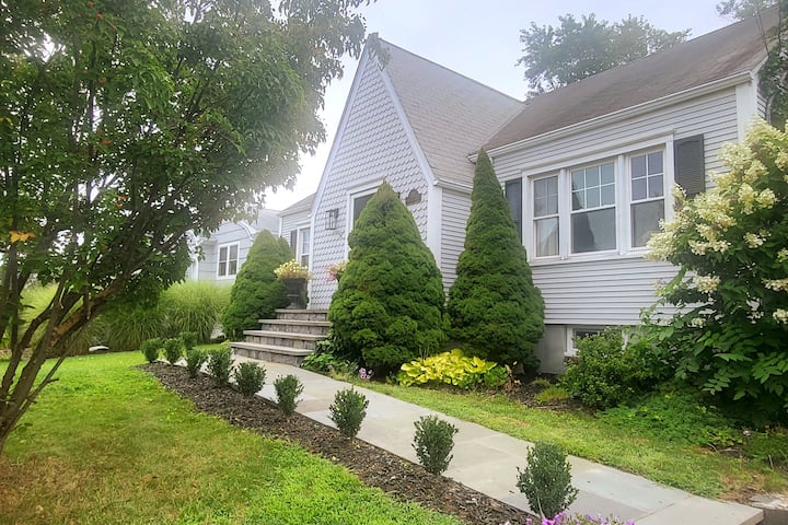 Milford Beachfront Vacation Rentals - Connecticut, United States | Airbnb
