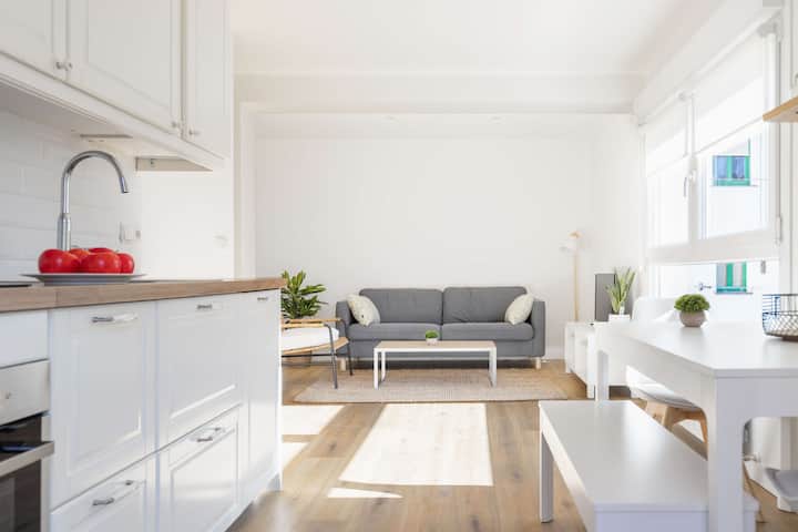 Martinenea Au Centre Avec Terrasse By Egona - Guetaria