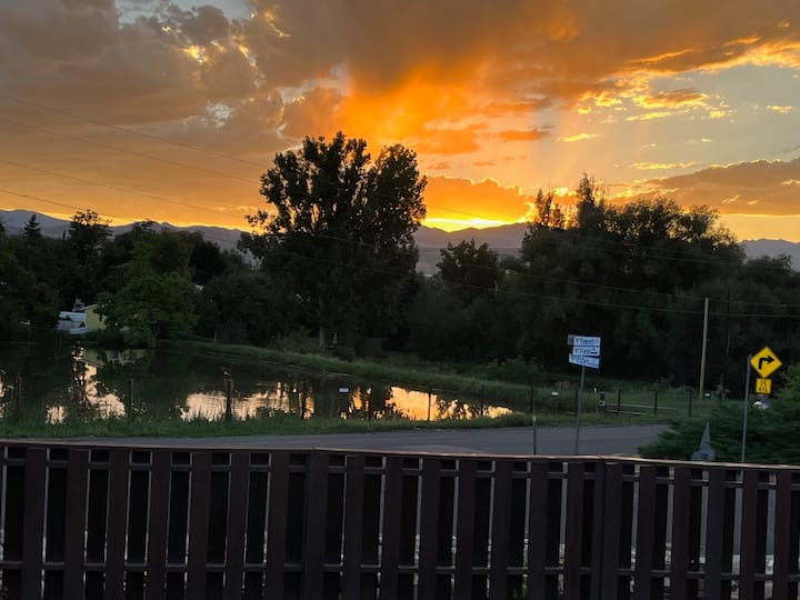 Relax And Enjoy Amazing Views From The Hot Tub - Denver, CO