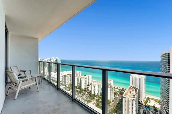 Stunning Ocean View – Hollywood 39th Floor - Hollywood, FL