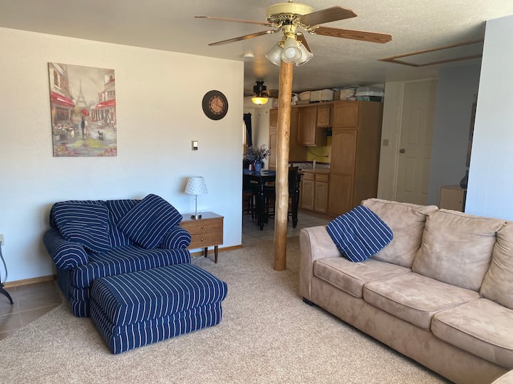 *New* Guesthouse 1 Queen Bedroom, 1 Bath, Addt Bed - Buena Vista, CO