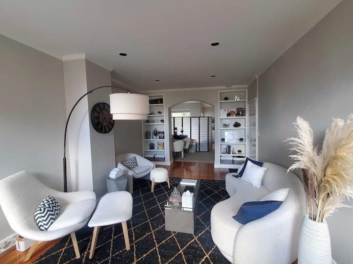 Private Double Bedroom In Beacon Hill (Bedroom #2) - Boston, MA