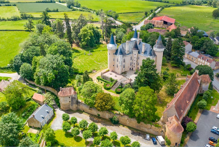 Château De Saint-chartier - Chambre Verte - La Châtre