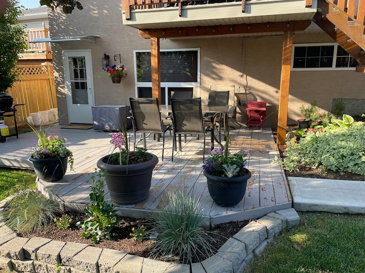 Welcome To Calgary!
11 Consecutive 5 Star Ratings! - Calgary