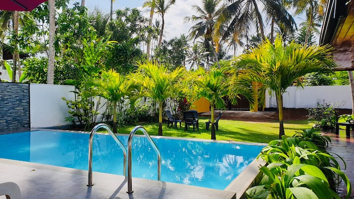 Villa Privée De 4 Chambres Avec Piscine Près De La Plage De Hikkaduwa - Sri Lanka