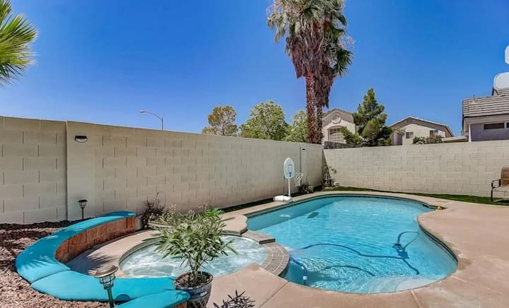 4bd/3ba South Summerlin Oasis 15 Min To Lv Strip! - Las Vegas