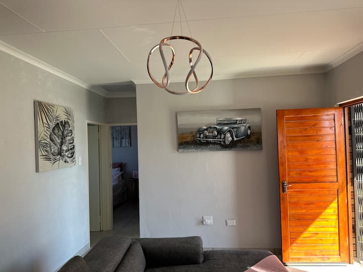 Small Intimate Home. - Tlhabane