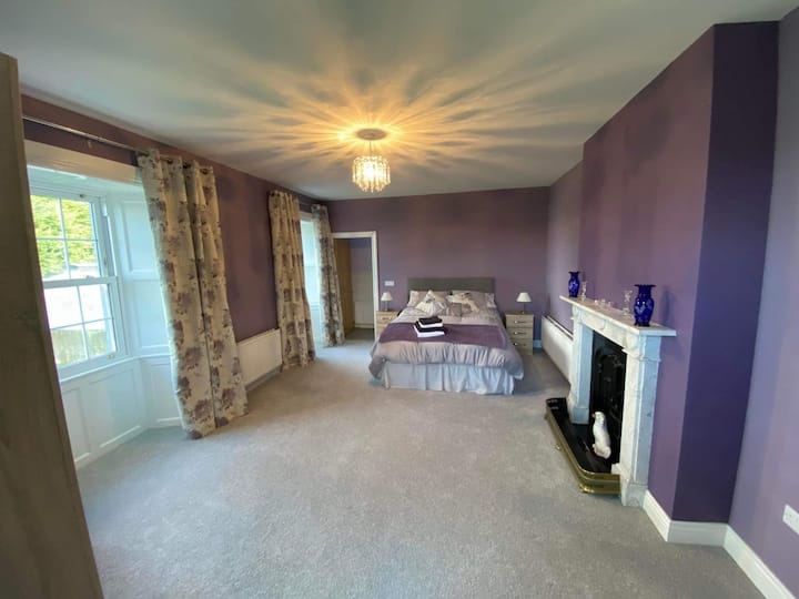 Bed(3) Double Sleeps 2+ Breakfast - Monaghan