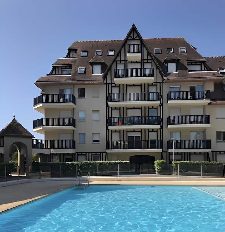 Accès Direct Promenade Marcel Proust Et Plage - Cabourg