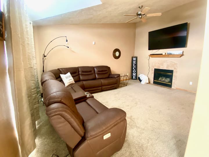 Immaculate Twin Home - Sioux Falls, SD